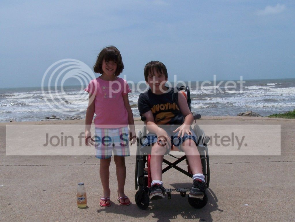Day at the beach in Galveston with Devan and Dylan | Sanders Family Blog